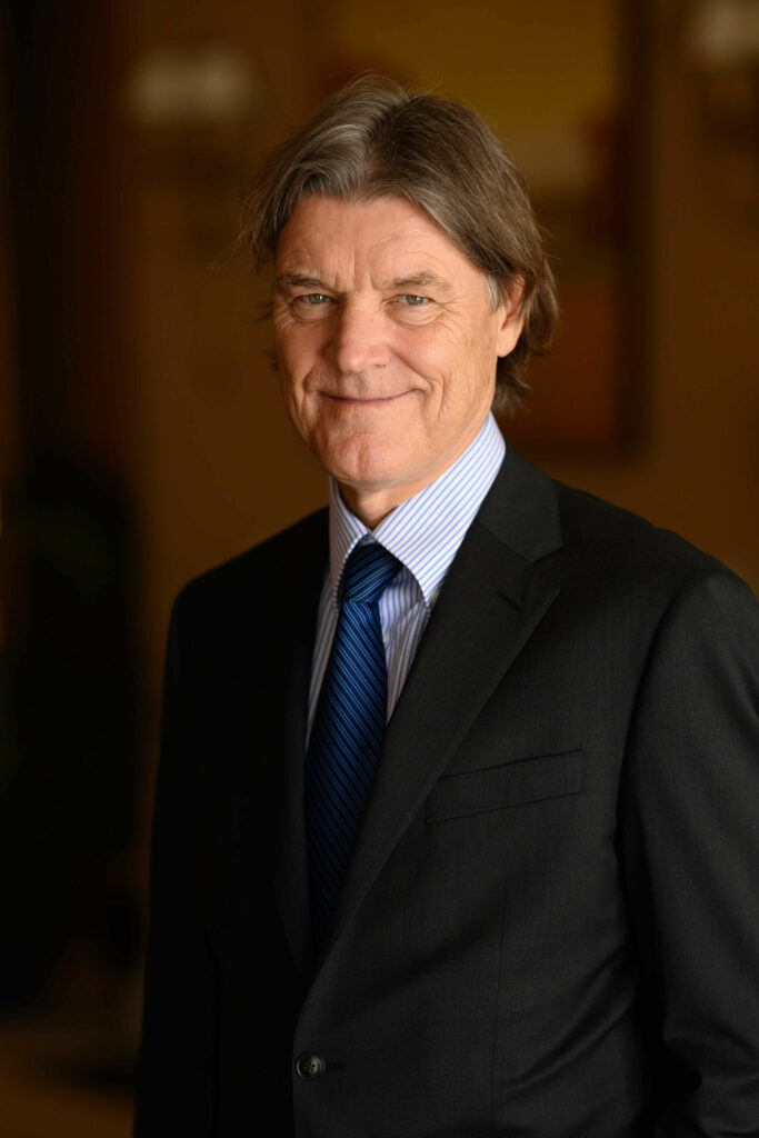 Jones, Les - Burch, Porter & Johnson